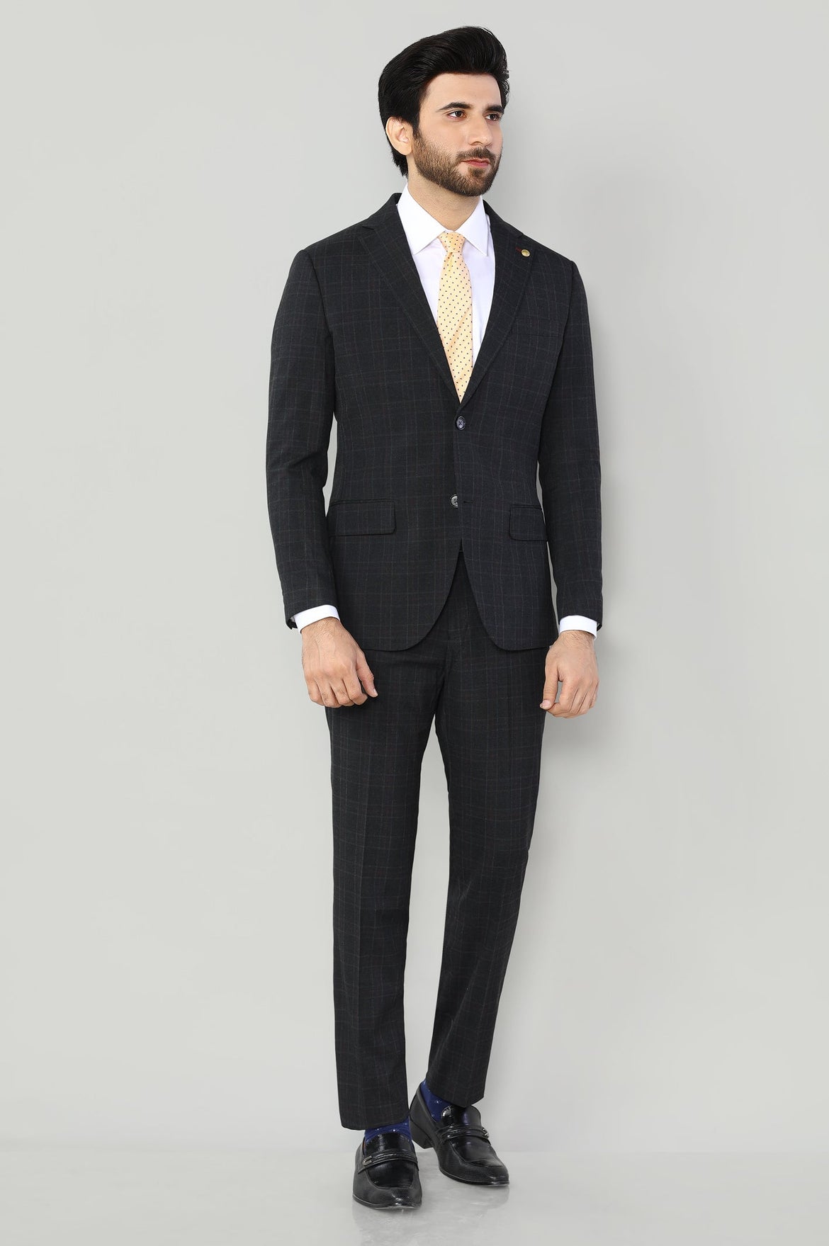 Suiting – Diners Pakistan